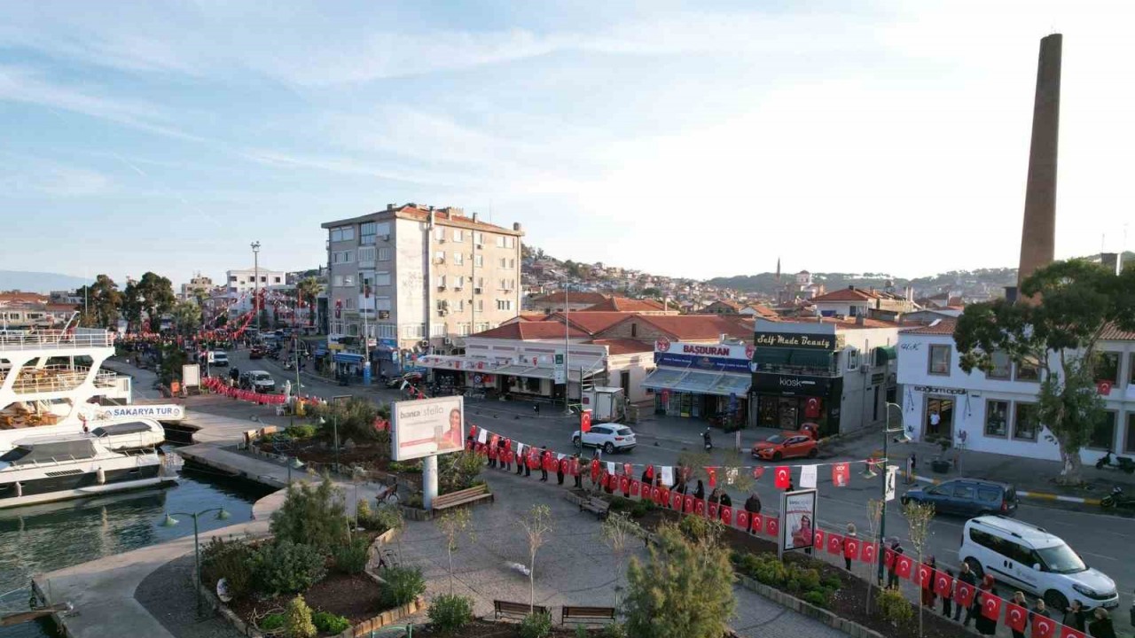 Atatürk Ayvalık’ta özlemle anıldı - Haber Gazetesi Atatürk Ayvalık’ta özlemle anıldı - Haber Gazetesi