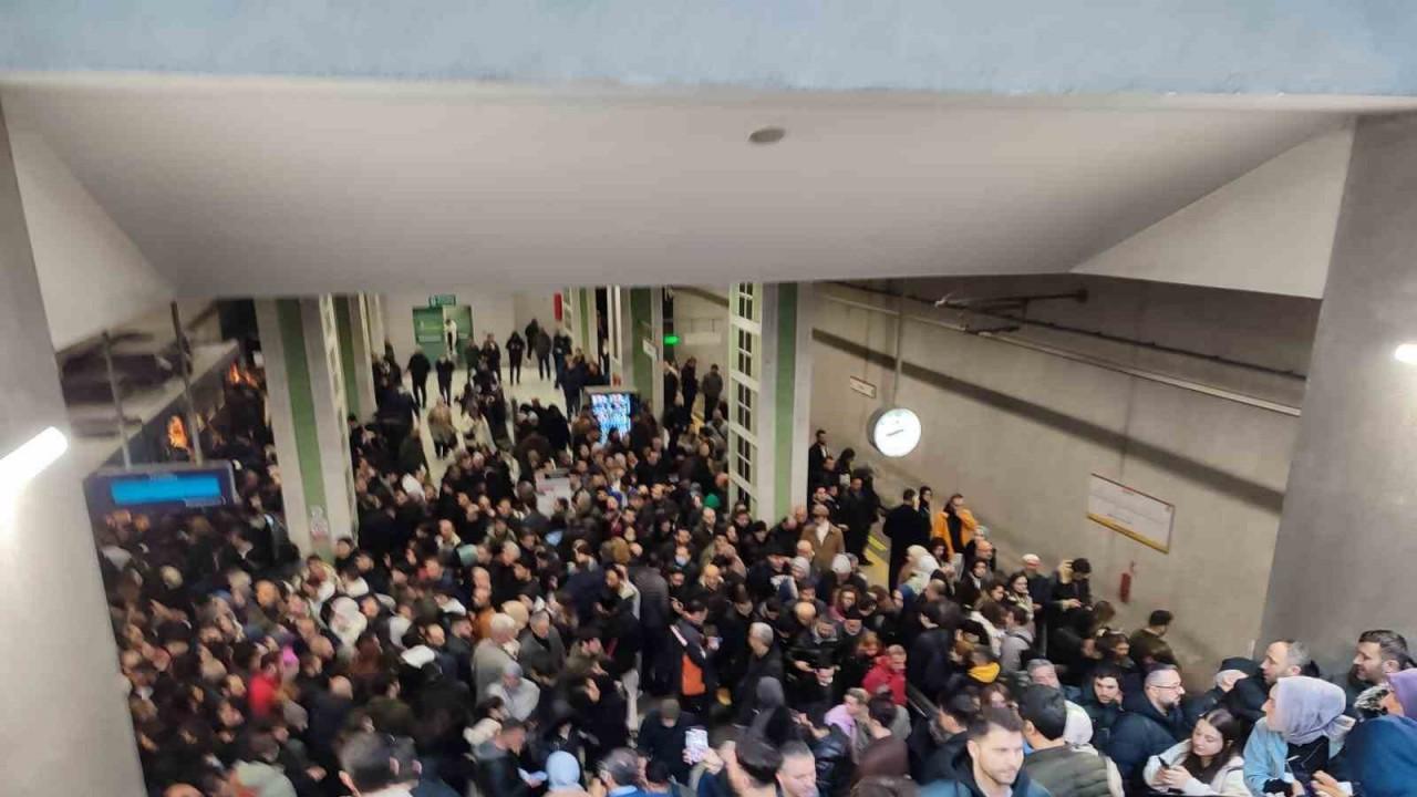 Yenikapı-Kirazlı metro hattında arıza nedeniyle seferler durdu - Haber ... Yenikapı-Kirazlı metro hattında arıza nedeniyle seferler durdu - Haber ...