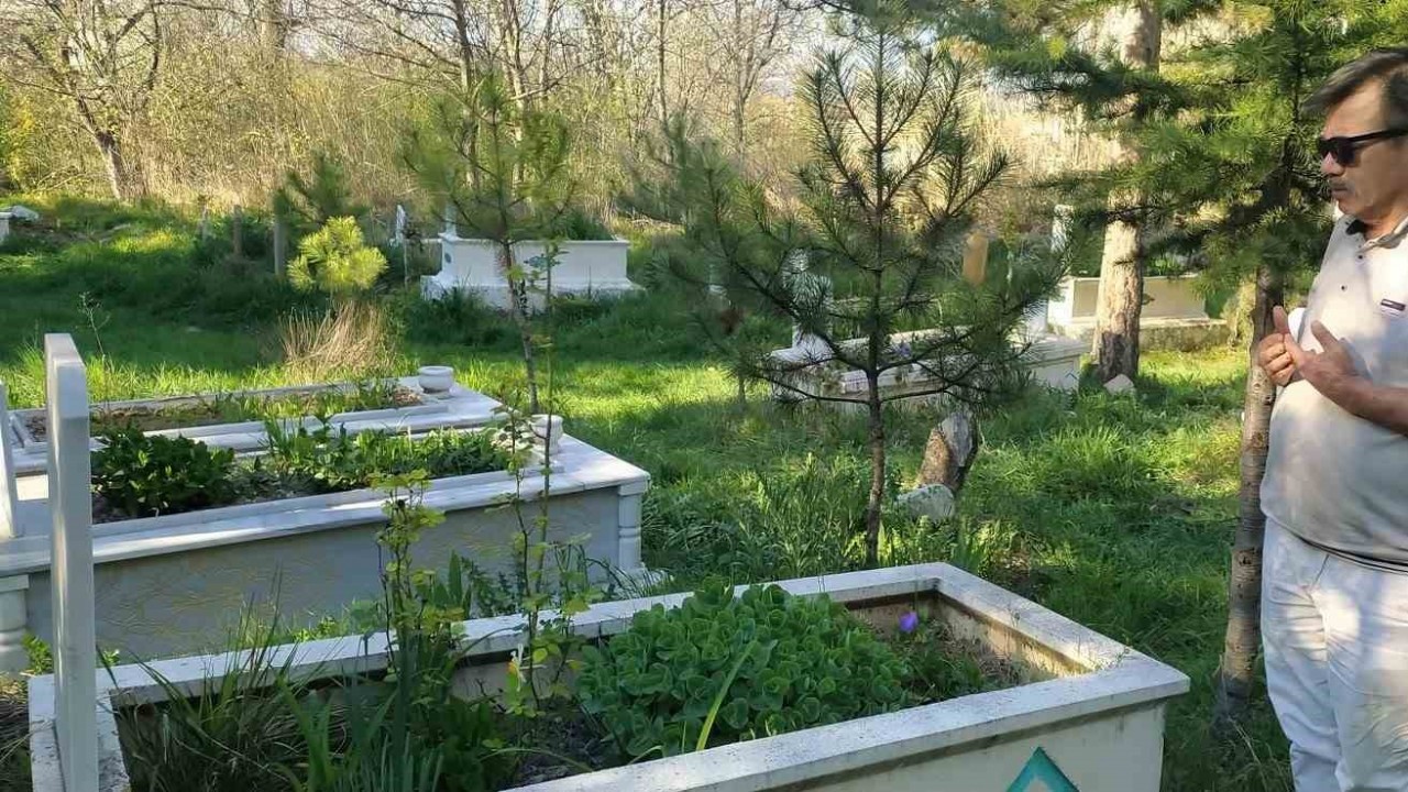 Hisarcık’ta mezarlık ziyareti